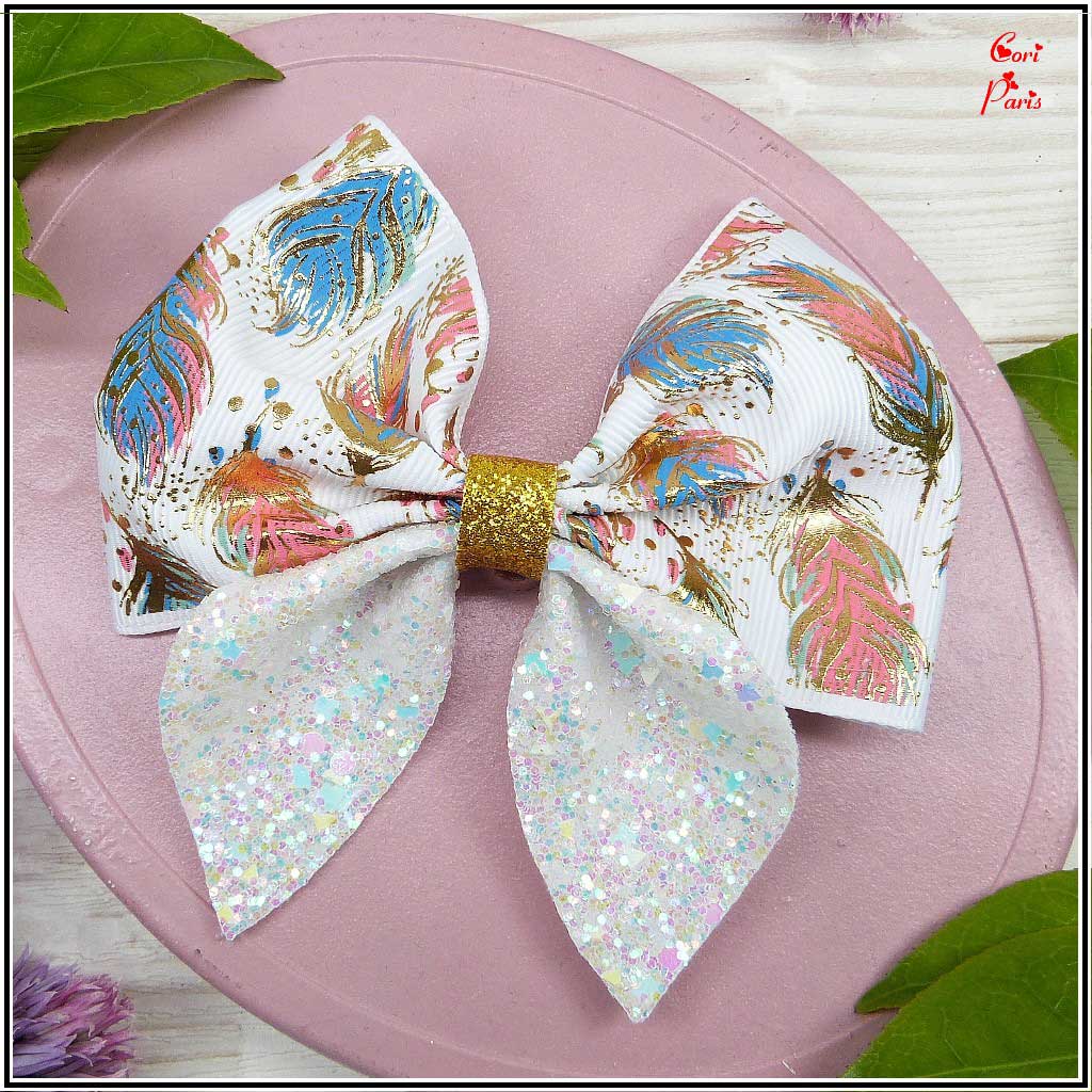 Barrette à cheveux avec des plumes et tissu pailleté • Cori Paris